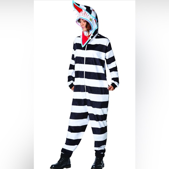 Spirit | Intimates & Sleepwear | Spirit Halloween Beetlejuice Sandworm ...